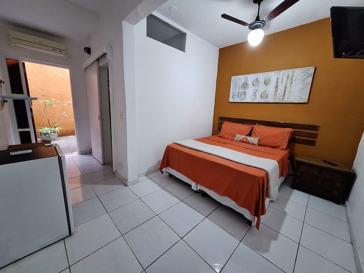 Suíte Para Casal - Quarto 9 - Guarujá