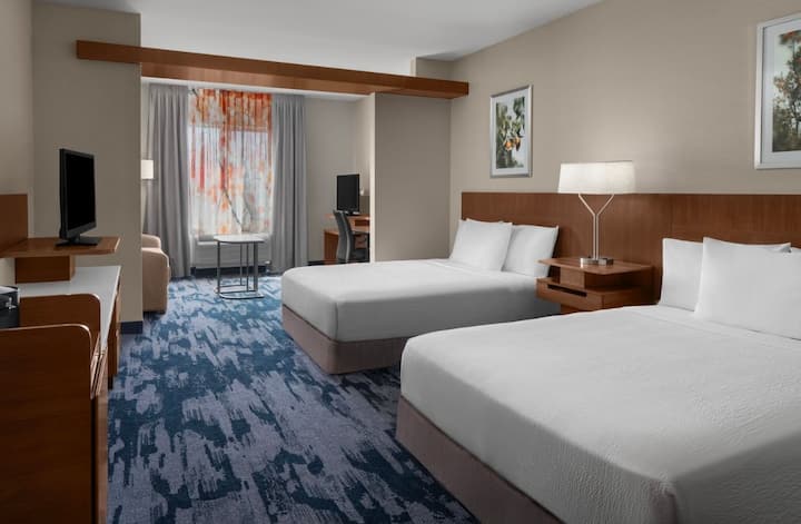 3 Units W/ Breakfast In Tustin - Irvine, CA