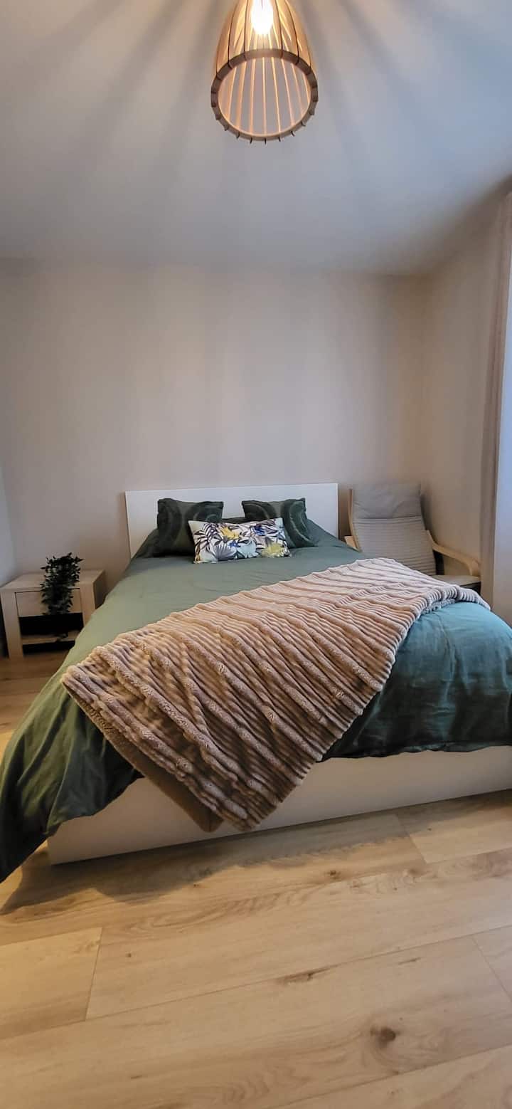 Chambre Tout Confort En Maison - Charleville-Mézières