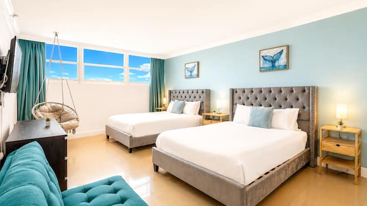 2 Queen Beds + Free Valet Parking & Pool Access - Miami Beach