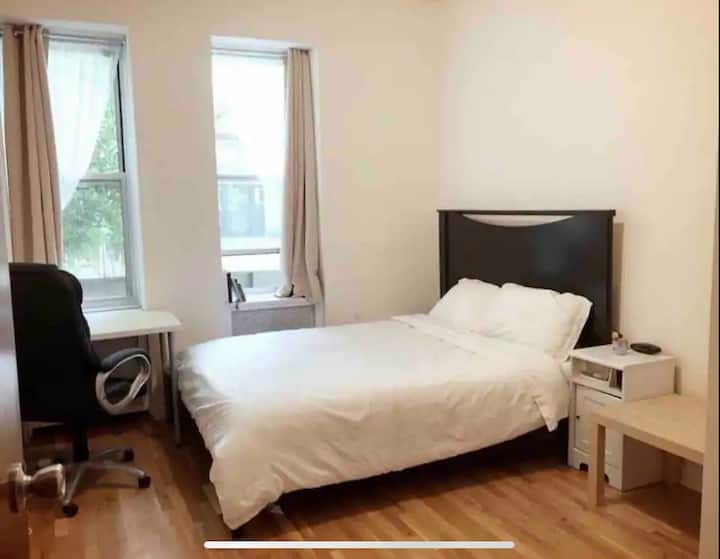 Spacious Room In Safe Location - New York City