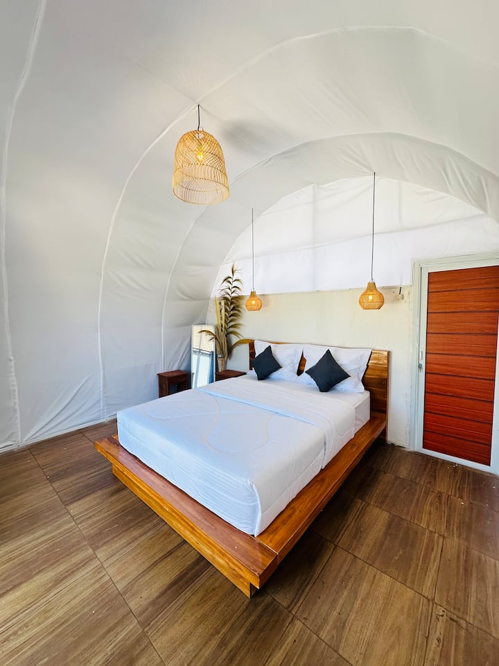 Glamping & Natural Hot Spring - Kintamani