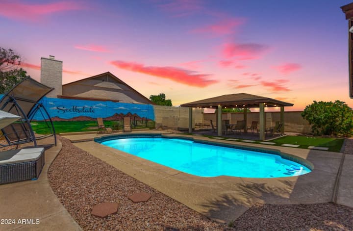 Luxury Home! 5 Minute Uber To Old Town! - Tempe, AZ