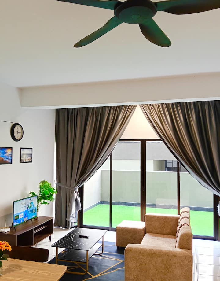 Begonia Studio/balcony/ Rooftop Pool/netflix - Beranang