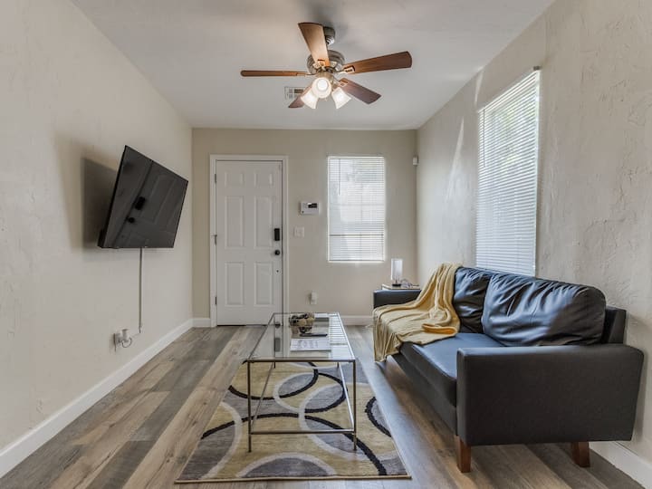 Thunder Bungalow Near Bricktown - Boathouse District - Oklahoma City