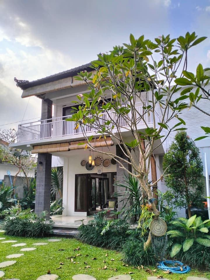 Puri Logangin, 2br, Garden View, Kitchen, Pool - Ubud
