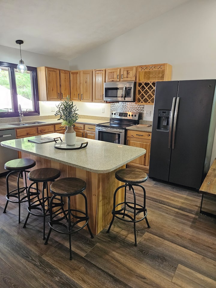 Cedar Woods Getaway-duad - Grand Haven, MI