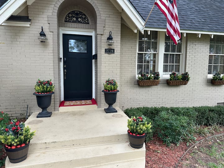 Home For The Holidays - Thanksgiving & Christmas - Texarkana, TX