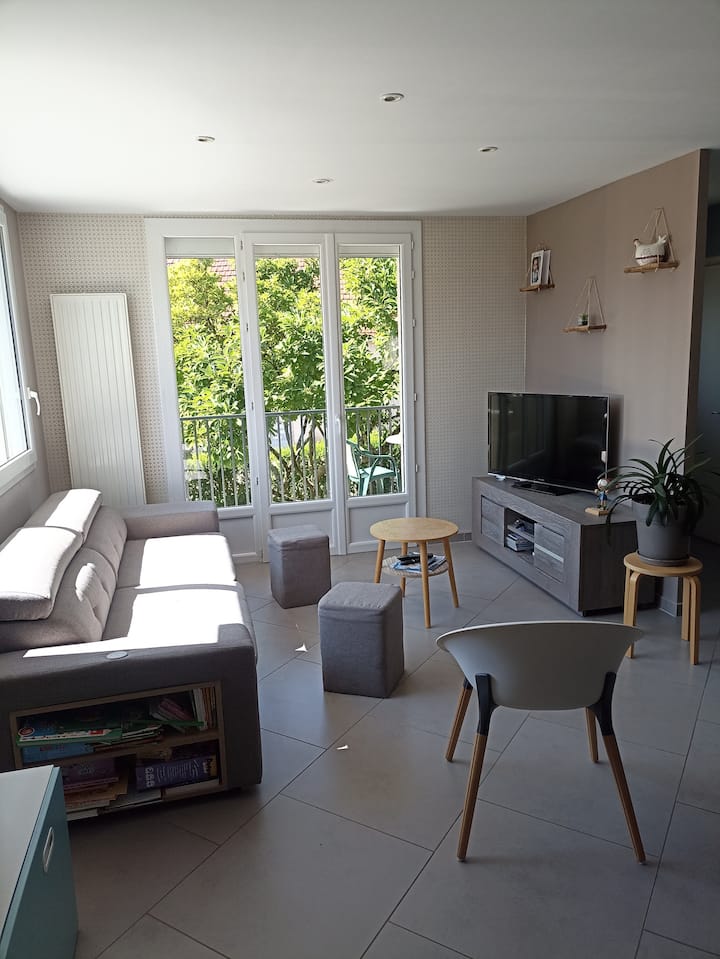 Chambre 14m² Avec Lit Double. - Dole