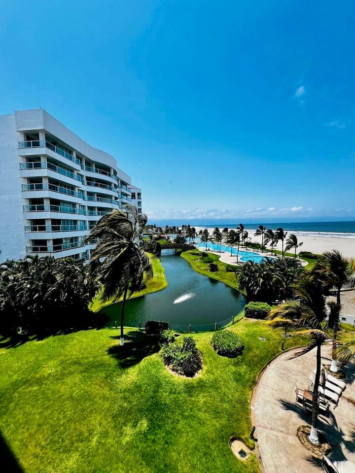 Luxury Oceanfront Apartment. - Nuevo Vallarta
