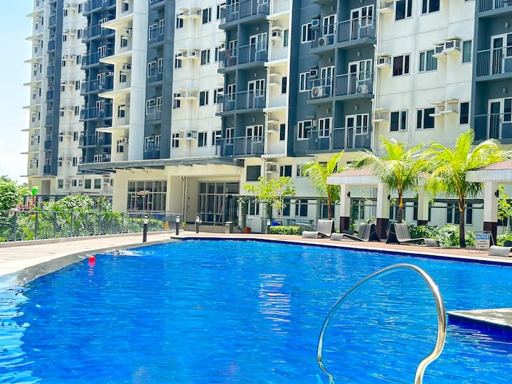 2br + Balcony + Karaoke + Game Console - Quezon City