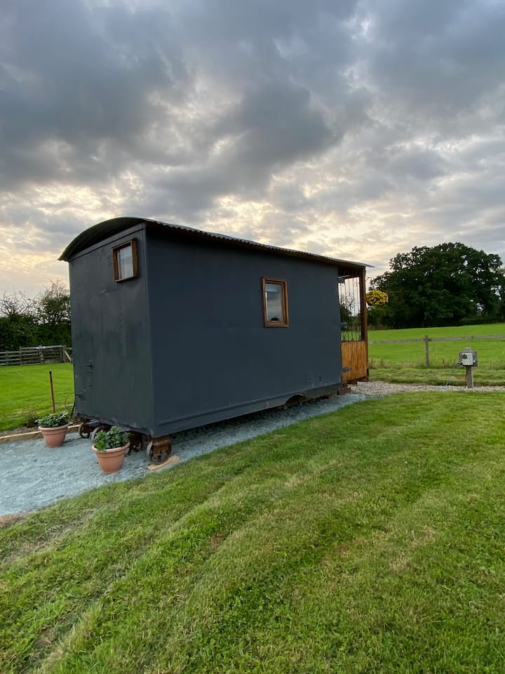 Sharon’s Shepherd’s Hut - Shropshire