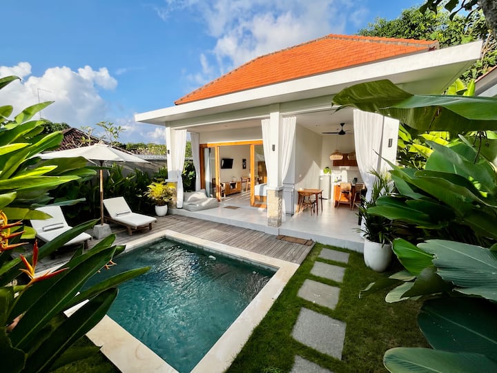 Omaira Villa Dua - Entire Villa/private Pool - Uluwatu