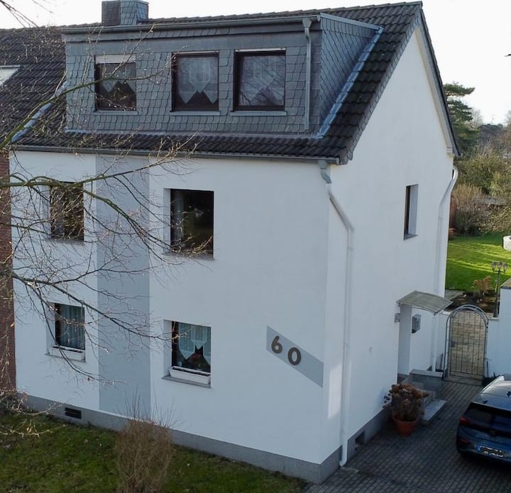 Monteurwohnung Ferienwohnung Lengenfeld - Oberhausen