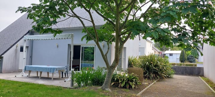 Maison Lumineuse, Au Calme, à 2,5 Km De La Mer - Jullouville