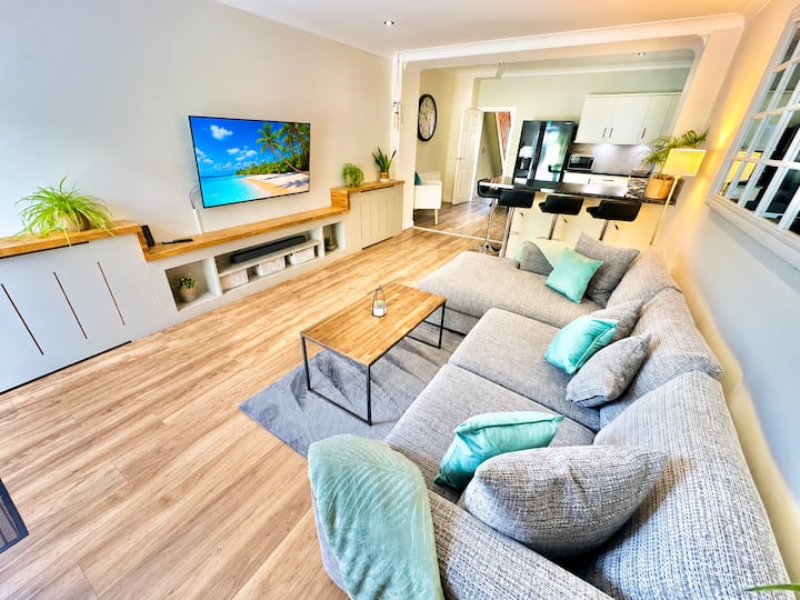 Modern Home - Garden Games Room - Walk To Beach! - Bournemouth