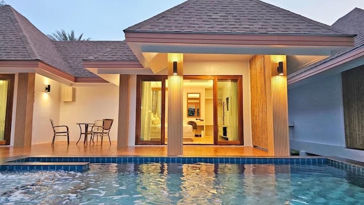 Phi Phi U2 Pool Villa 2 Bedroom Breakfast 2 - Ko Phi Phi Don