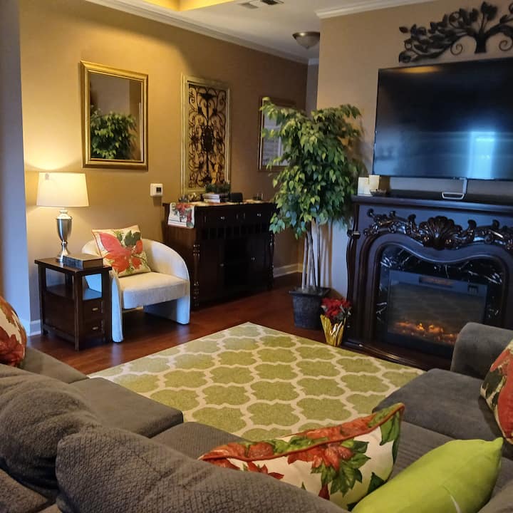 Kk's House On The Hill - Mobile, AL