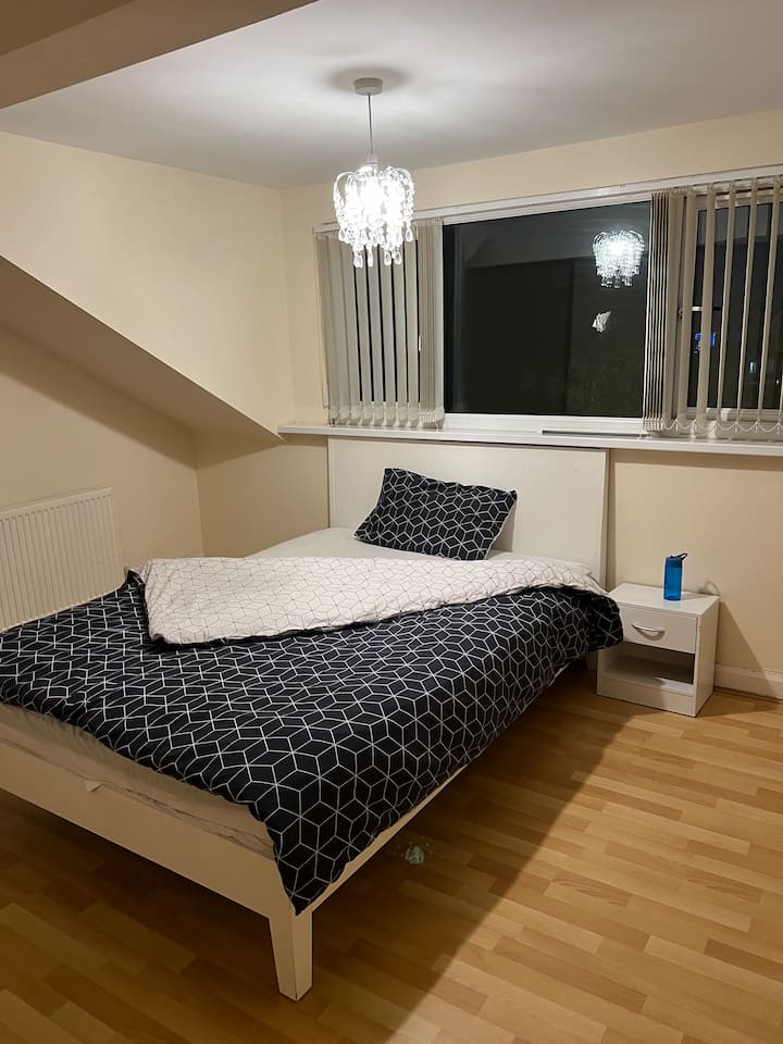 Double Room @ 4 Bedroom House. - Bradford