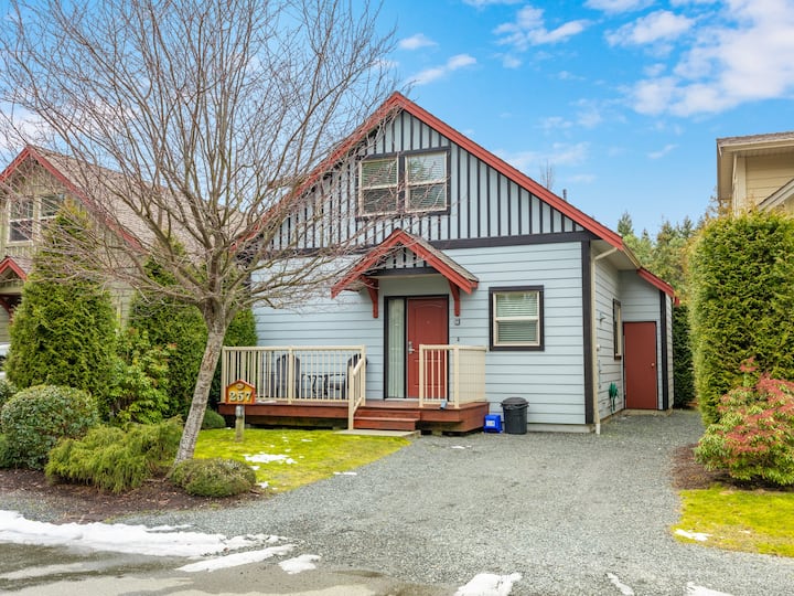 Jeff's Luxury Cabin - Parksville