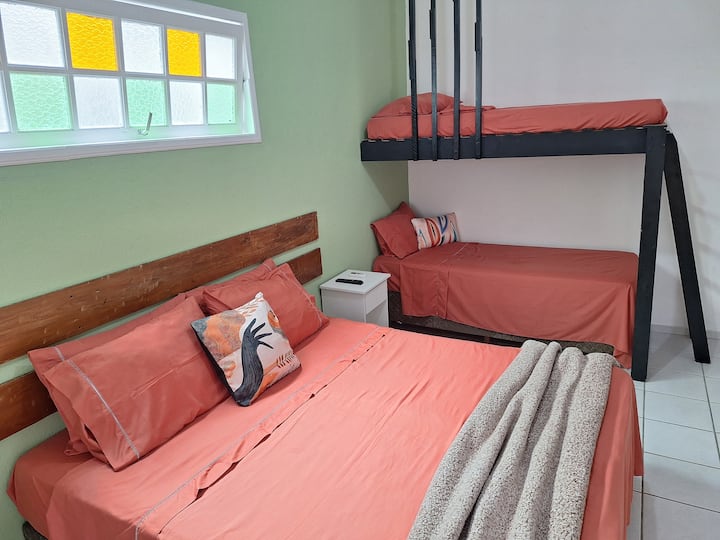 Suíte Até 5 Pessoas - Quarto 5 - Guarujá