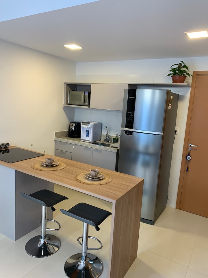 Studio C/ Varanda, Garagem E Ar Condicionado - Juiz de Fora