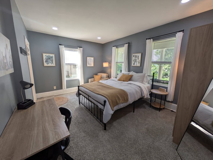 Private Room W/ Ensuite Bathroom In Saint Paul - Saint Paul, MN