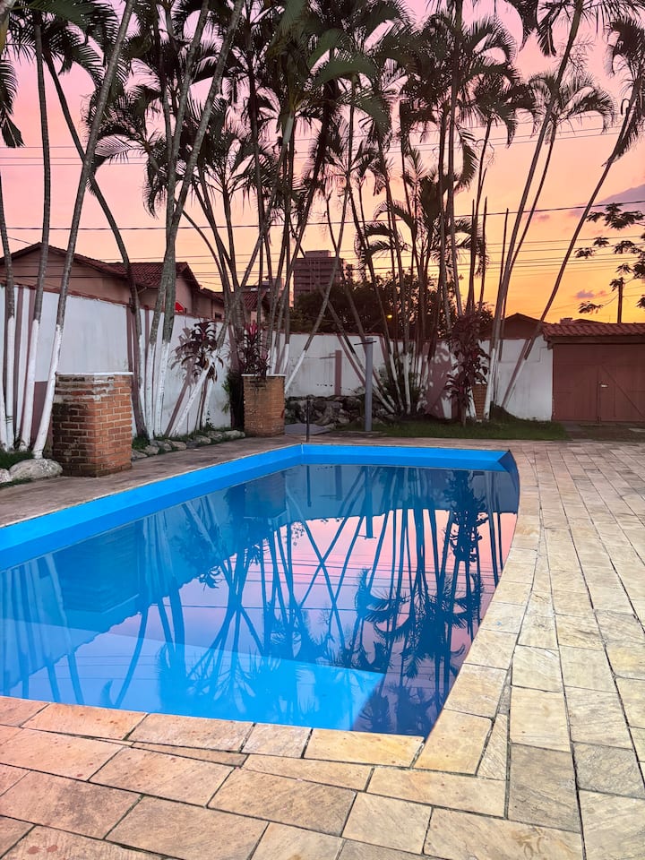 Casa Com Piscina - Praia Grande