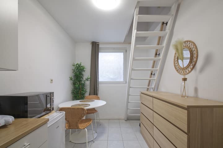 Bruxelles – Nid Douillet Et Chaleureux - Bruselas, Bélgica