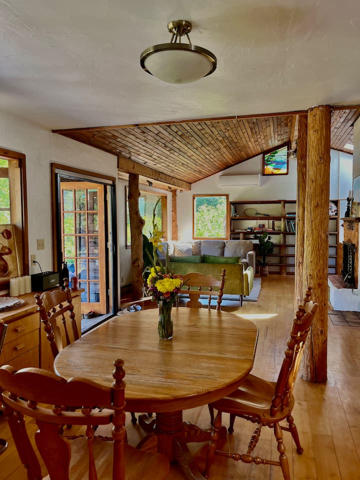The Hunter Hideaway - Hornby Island
