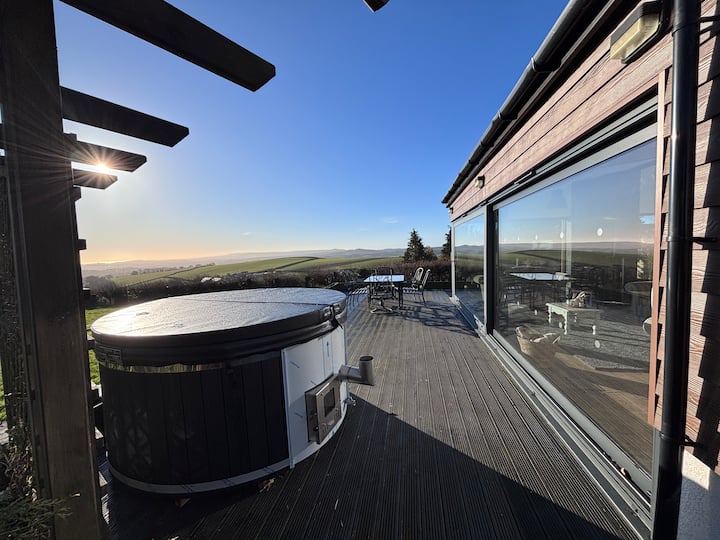Luxury Lodge With Hot Tub And Best Views In Devon - Crediton