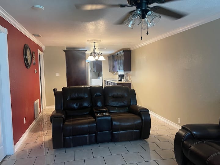 Cozy Family Home-walking Distance To Texas A&m - Kingsville, TX
