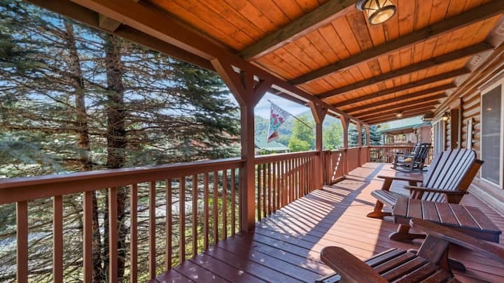 Elk Ridge Inn - Cozy 2br, 2ba Log Home - Maggie Valley, NC