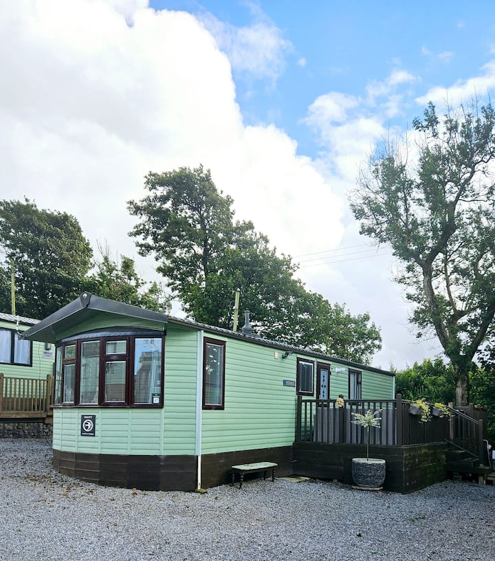 A Cosy Caravan With Hot Tub, By The Brook! - Crummock Water