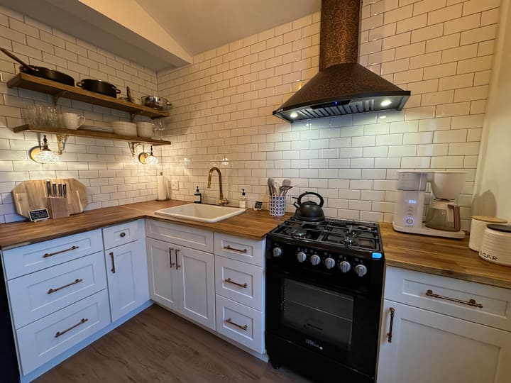 Near Rowing-windrock- Ut-ornl~atomic Studio - Melton Hill Lake, TN