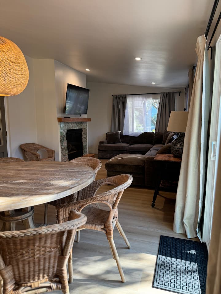 Central Sonoma County Home - Petaluma, CA