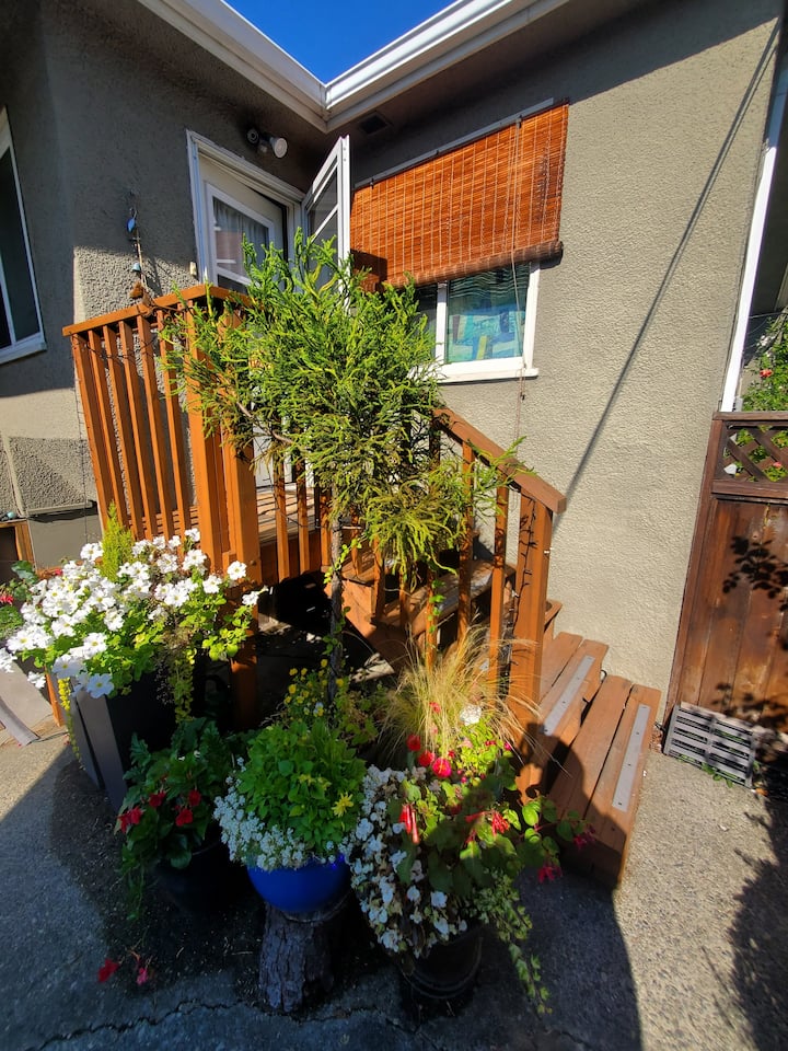 Clean And Spacious Garden Suite East Vancouver - Vancouver