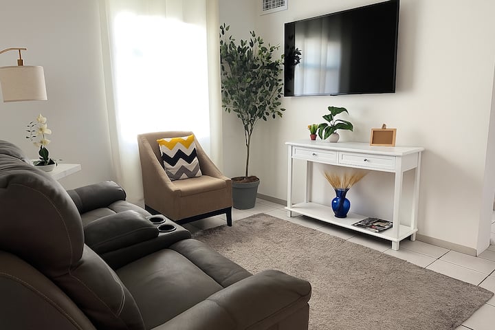 Cómodo Y Seguro, Cerca Del Consulado Y Aeropuerto - El Paso, TX