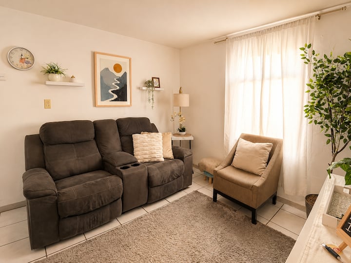Cerca Del Consulado, Privado, Cómodo Y Tranquilo - El Paso, TX