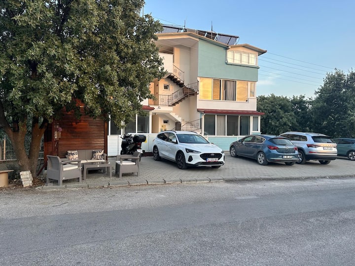 1+1 Bahçe Katı Daire - Burhaniye