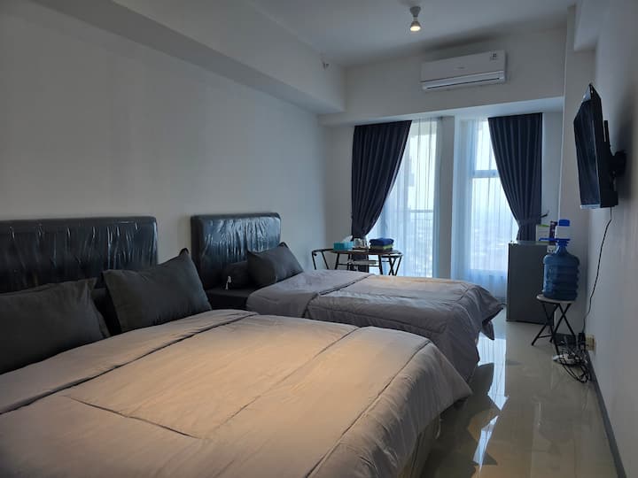 Benson Studio S Pakuwon Mall Wi-fi Hot Water 2bed - Surabaya