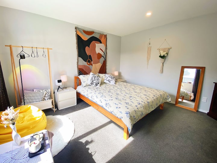 Skyline Studio By Airport W/home Theater &Netflix - Prebbleton