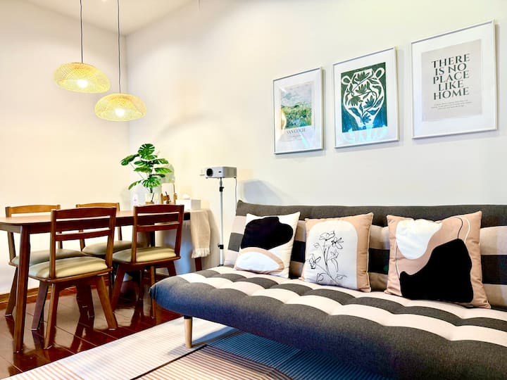 Modern 2 Bedroom City Apartment-2 Mins Walk To Mrt - Bangkok