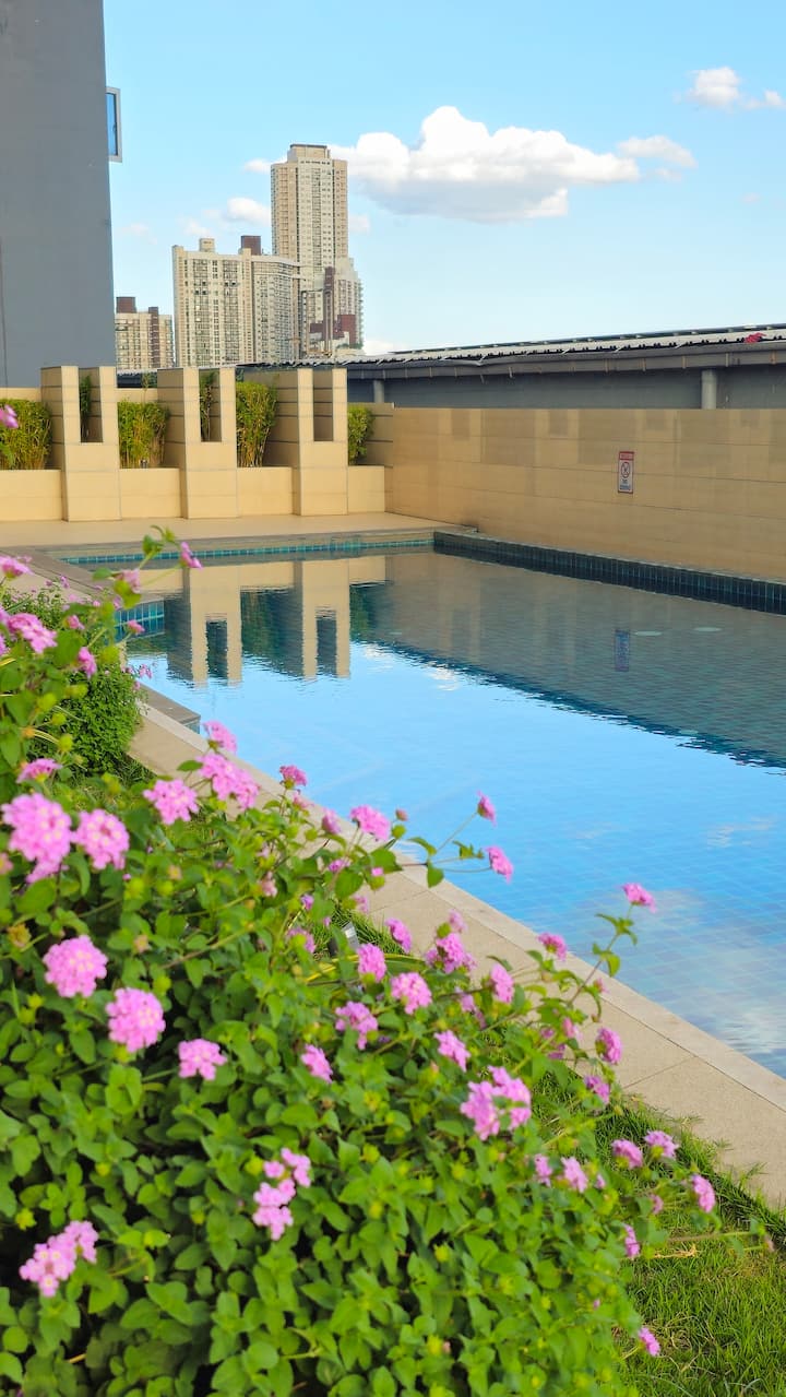 Thecozyhub | Comfy Studio Near Eastwood W/fastwifi - Quezon City