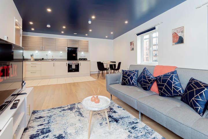 Work-ready 2br Apt- Free Parking & Superfast Wi-fi - Southampton, UK