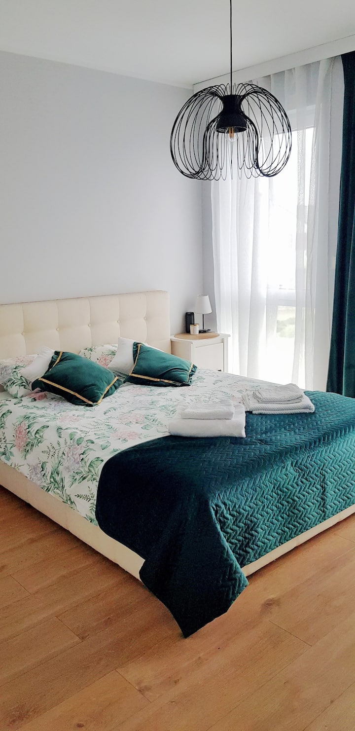 Cozy Room + Car (Extra Charge) - Wroclaw