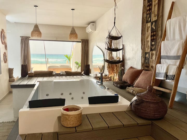 Rez De Jardin Jacuzzi Pieds Dans L’eau - Dakar