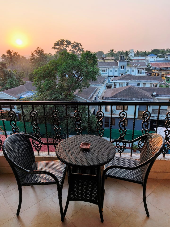Sunset Oasis 2 Bed 2 Bath  Assagoa Pool Facing. - Goa