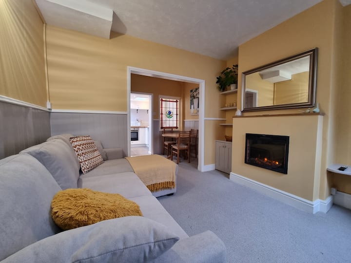 Cute And Cosy City Centre Cottage With Parking - Exeter