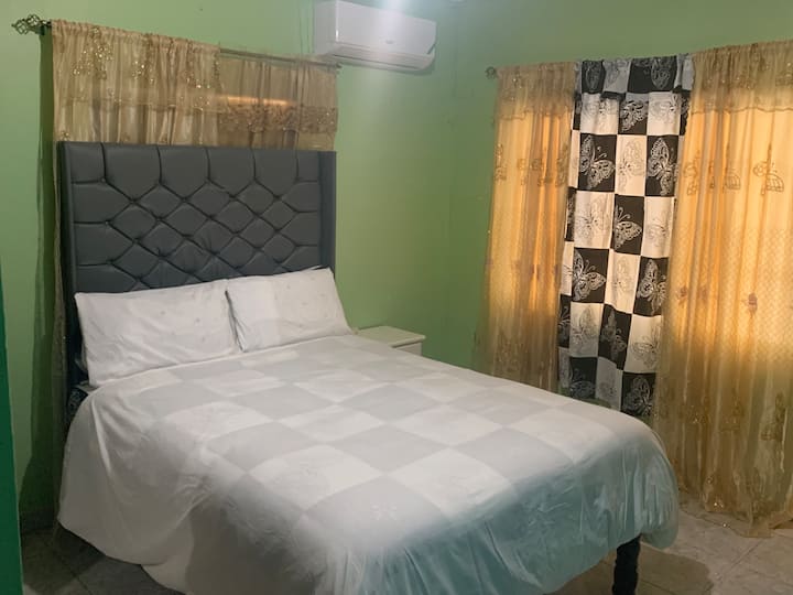 Netfa’s Cozy Gem - Kingston, Jamaica